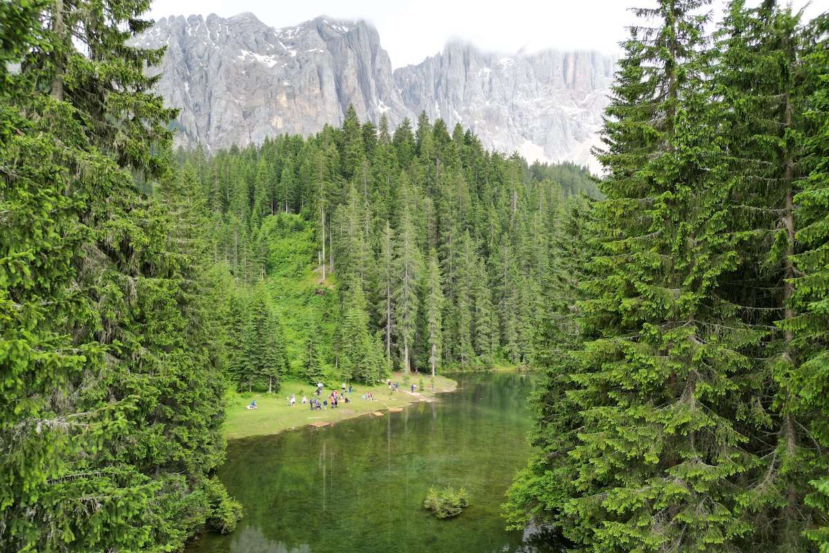 Lago di Mezzo: Dove si Trova e Come Arrivare